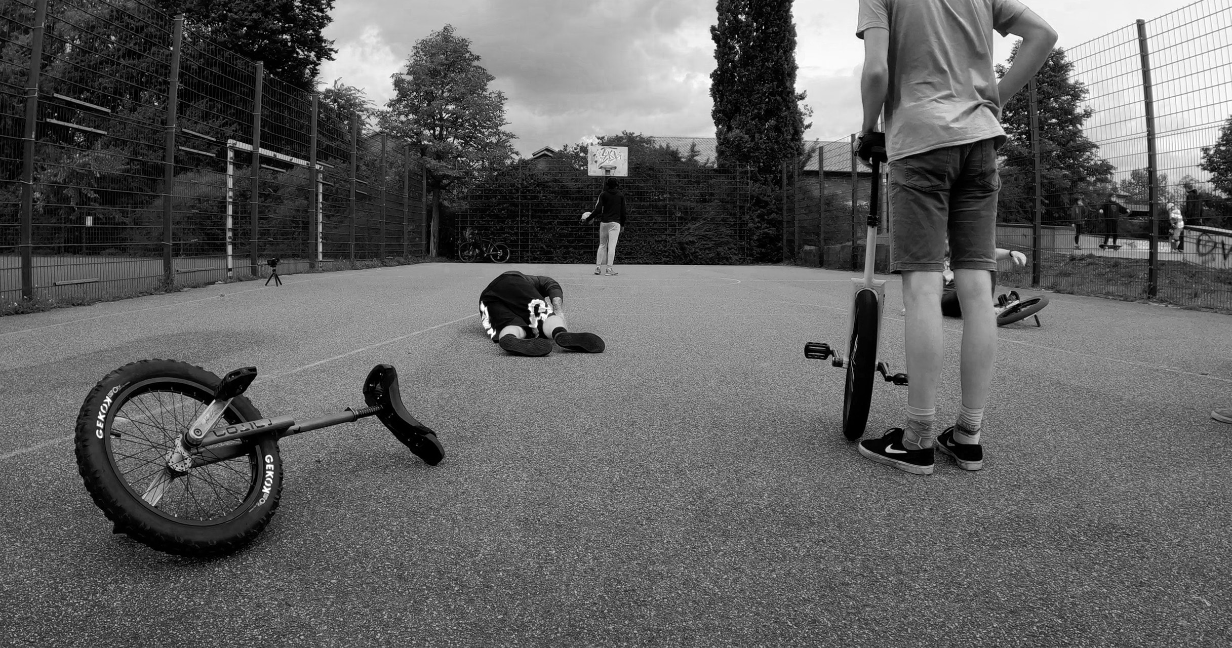 monobomb – Streetwear for unicyclists